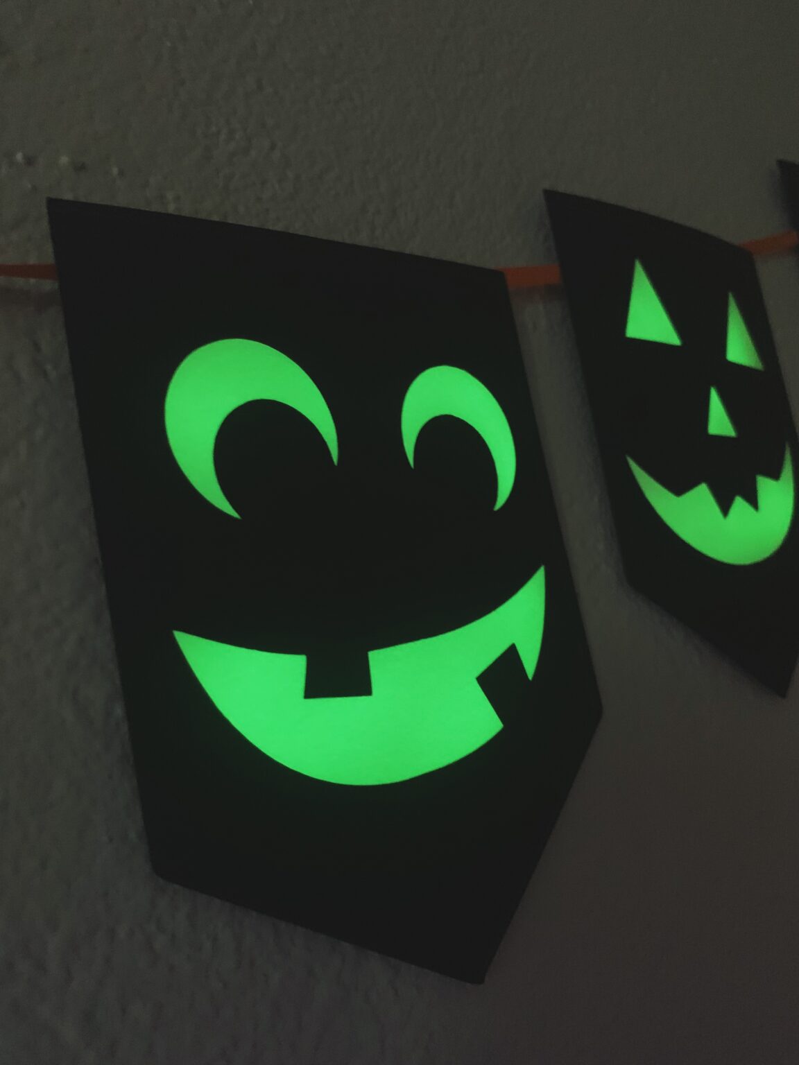 Glow-in-the-dark Halloween Décor